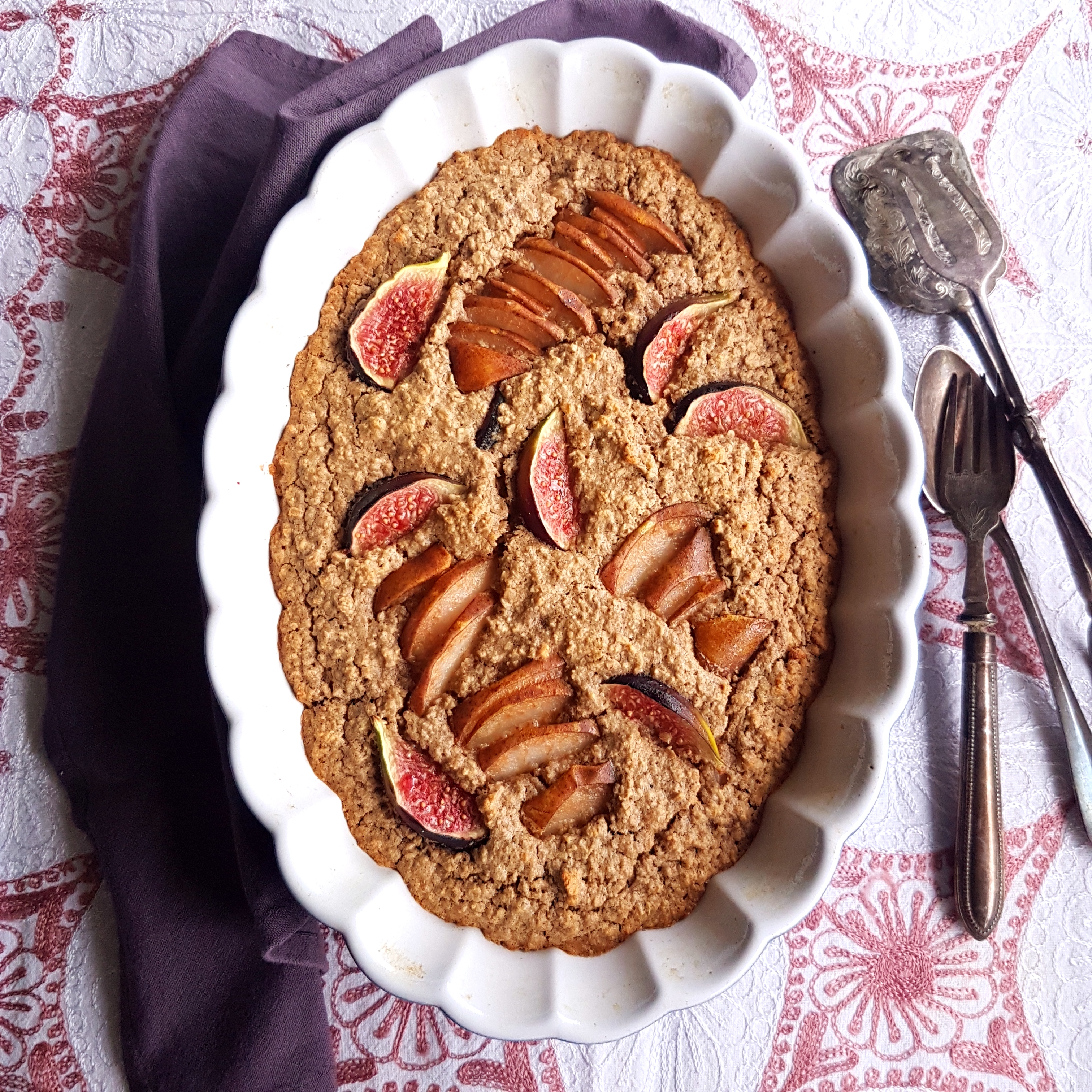 Baked souffle Oatmeal with Figs and Pears | TCS