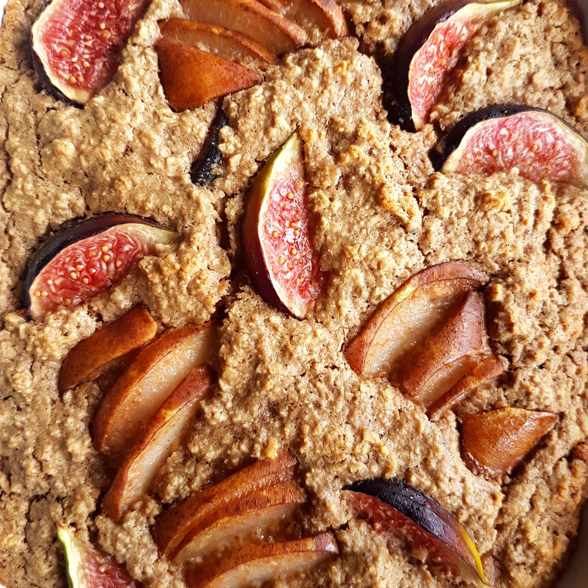 Baked souffle Oatmeal with Figs and Pears | TCS